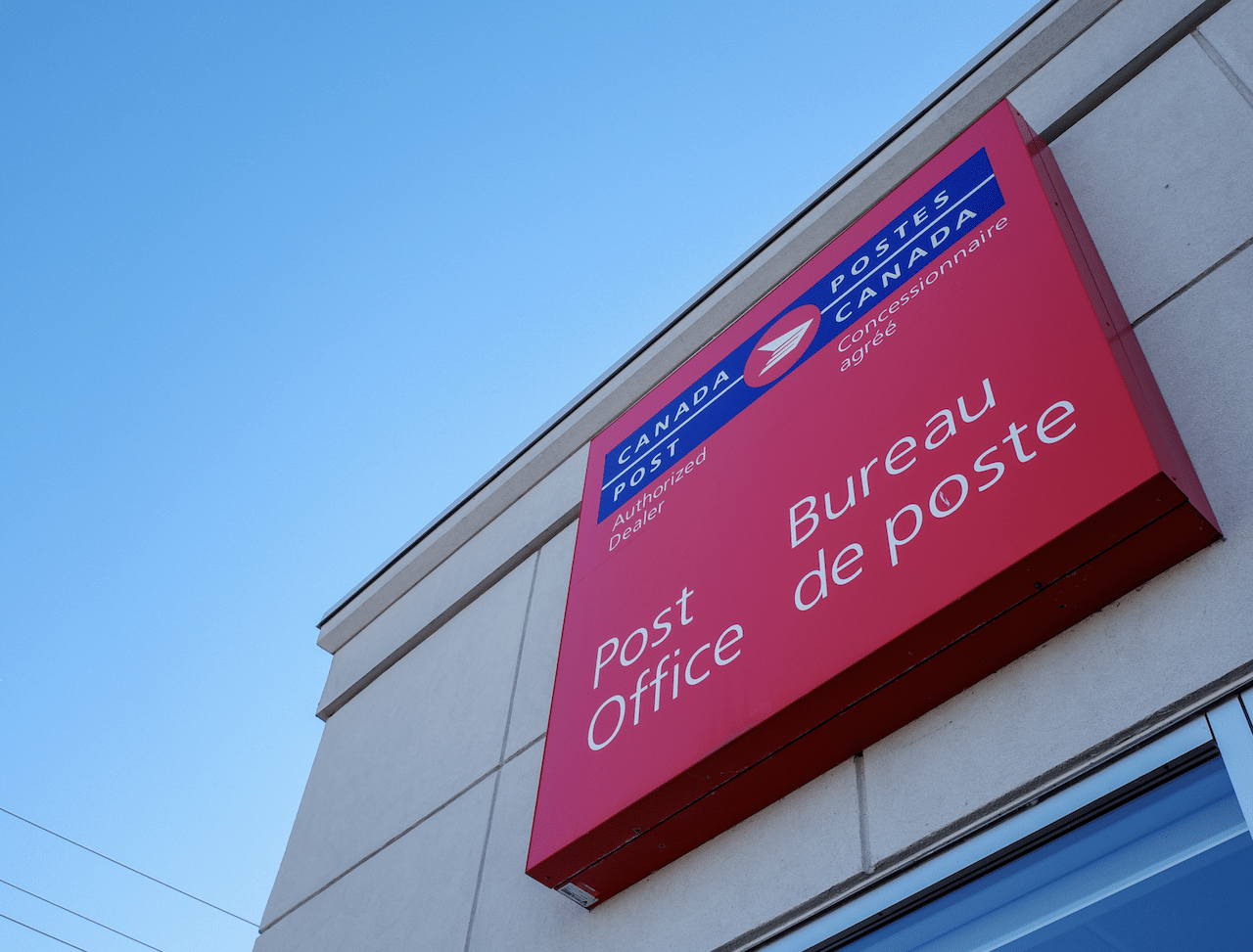 Canada Post sells off logistics business - Global Trailer