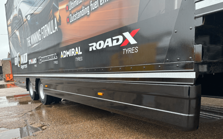 Don-Bur delivers livery trailers - Global Trailer